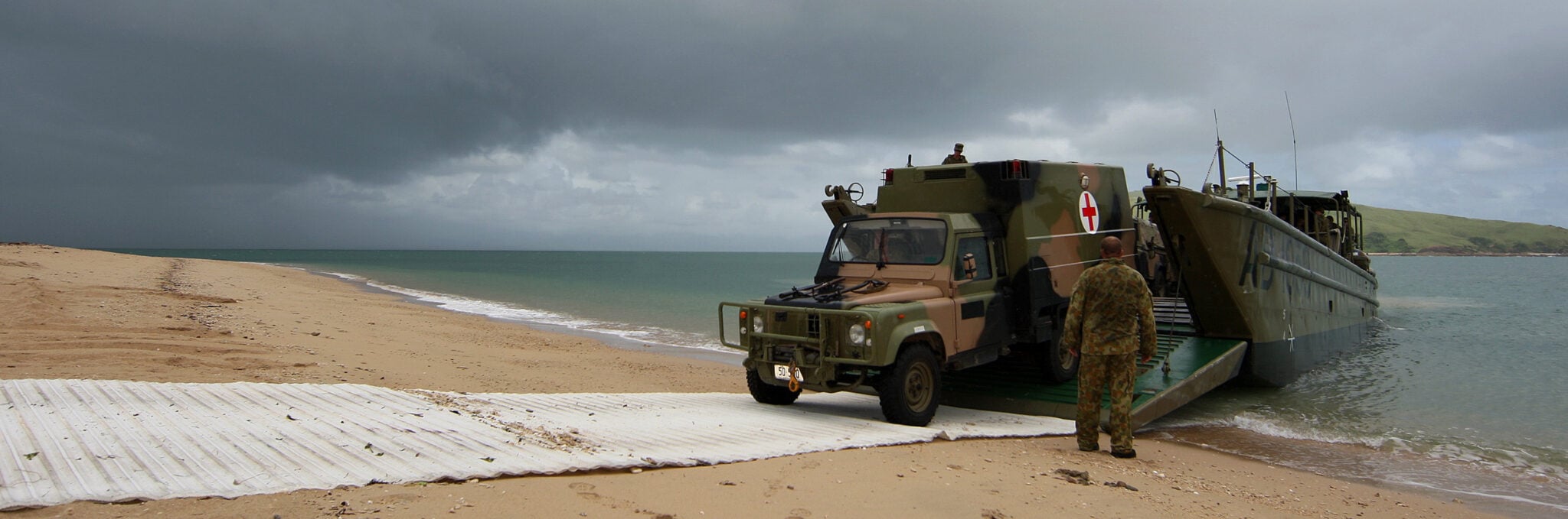 Land Rover 6×6 – Australian Frontline Machinery | Ex-Military Auctions